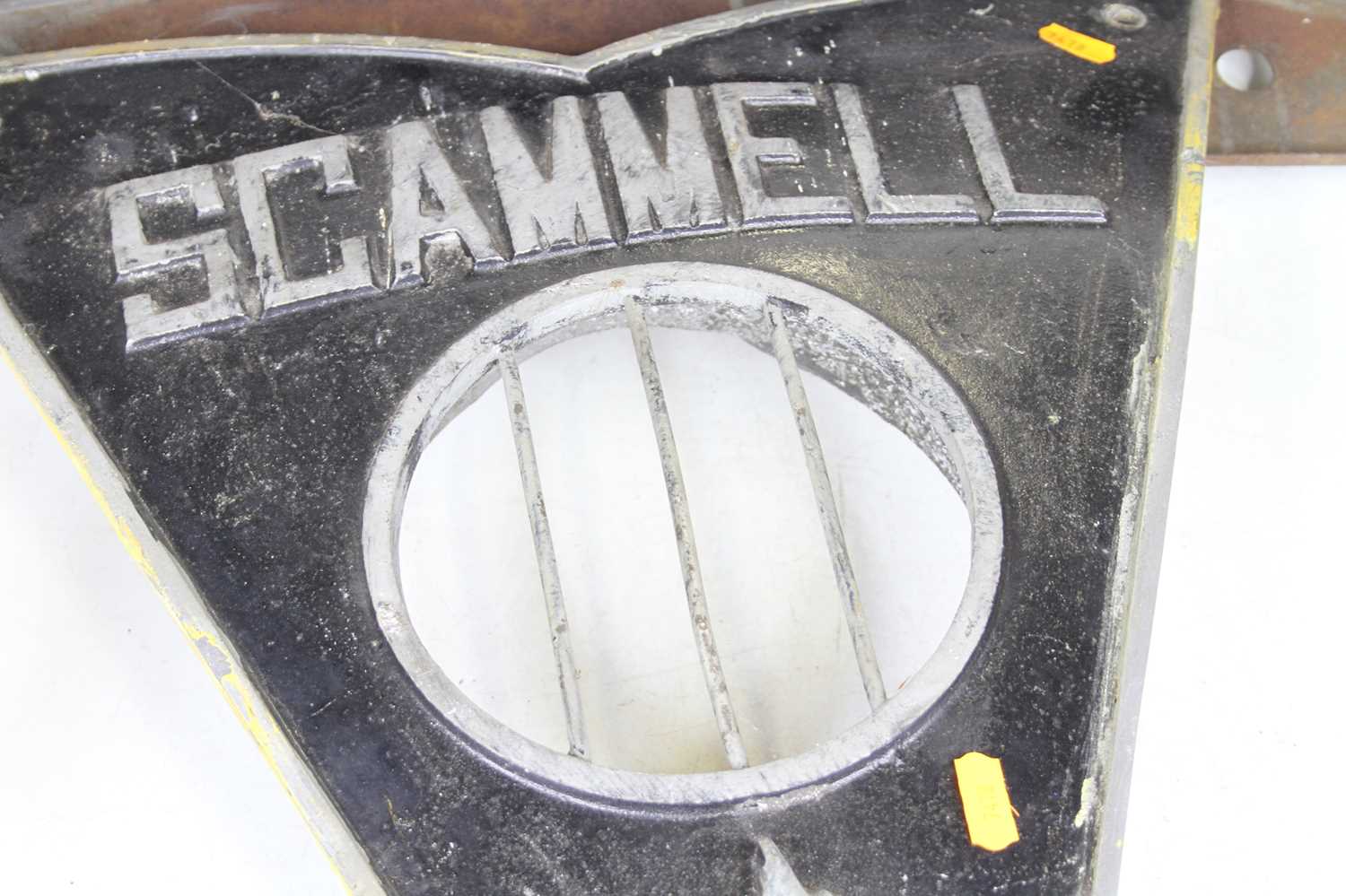 A Rolls Royce chrome radiator surround - Auktionen & Preisarchiv